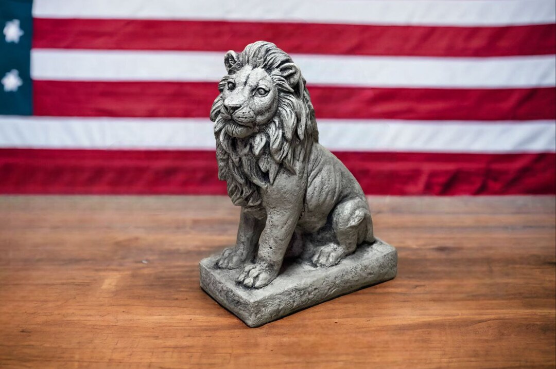 Left Sided Lion Garden Statue Lion Sitting on Base Outdoor Sculpture ...