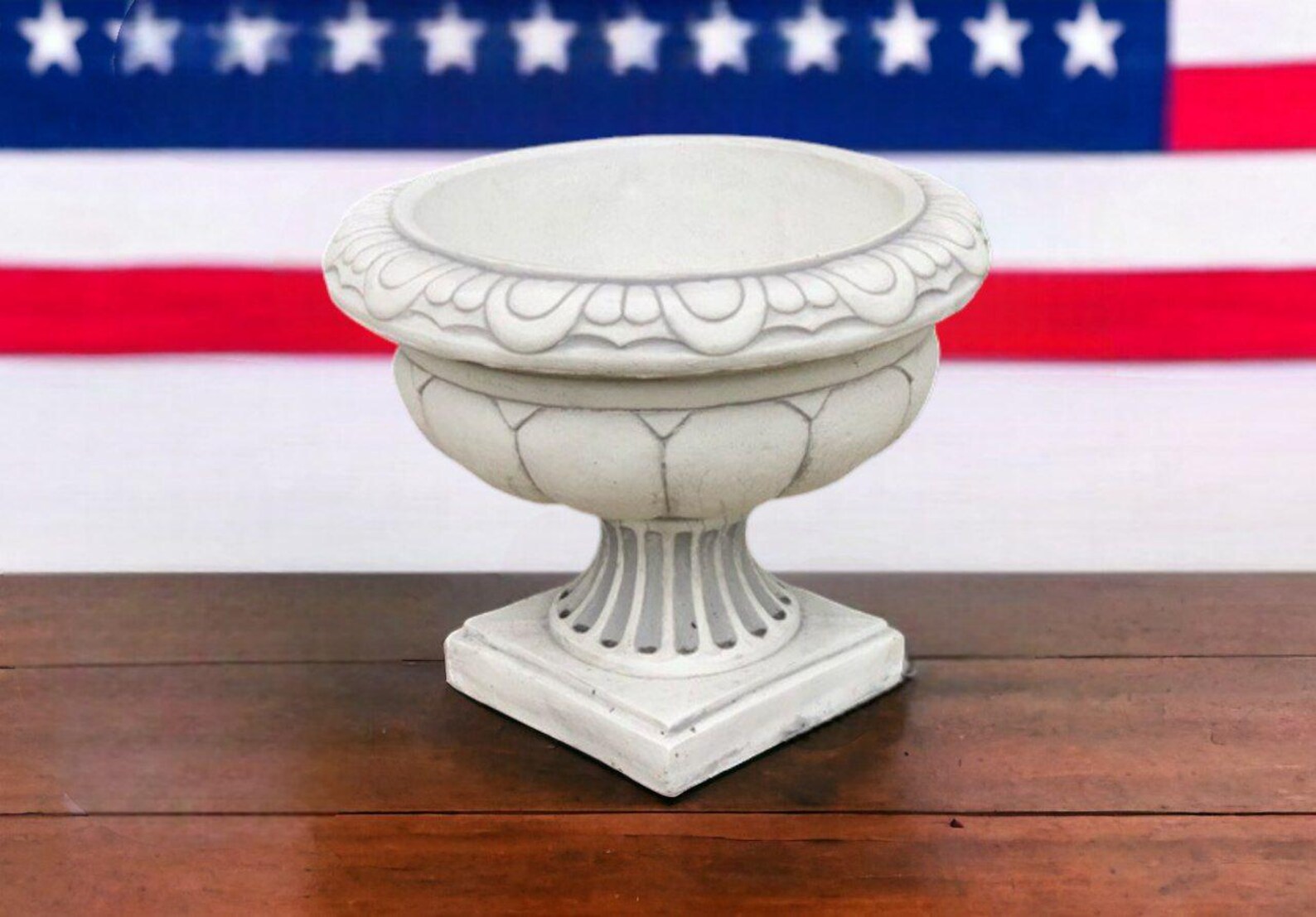 Ribbed Urn Radiance Pot Figure Concrete Planter Sculpture Large Urn ...