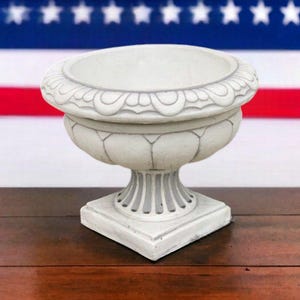 Ribbed Urn Radiance Pot Figure Concrete Planter Sculpture Large Urn ...