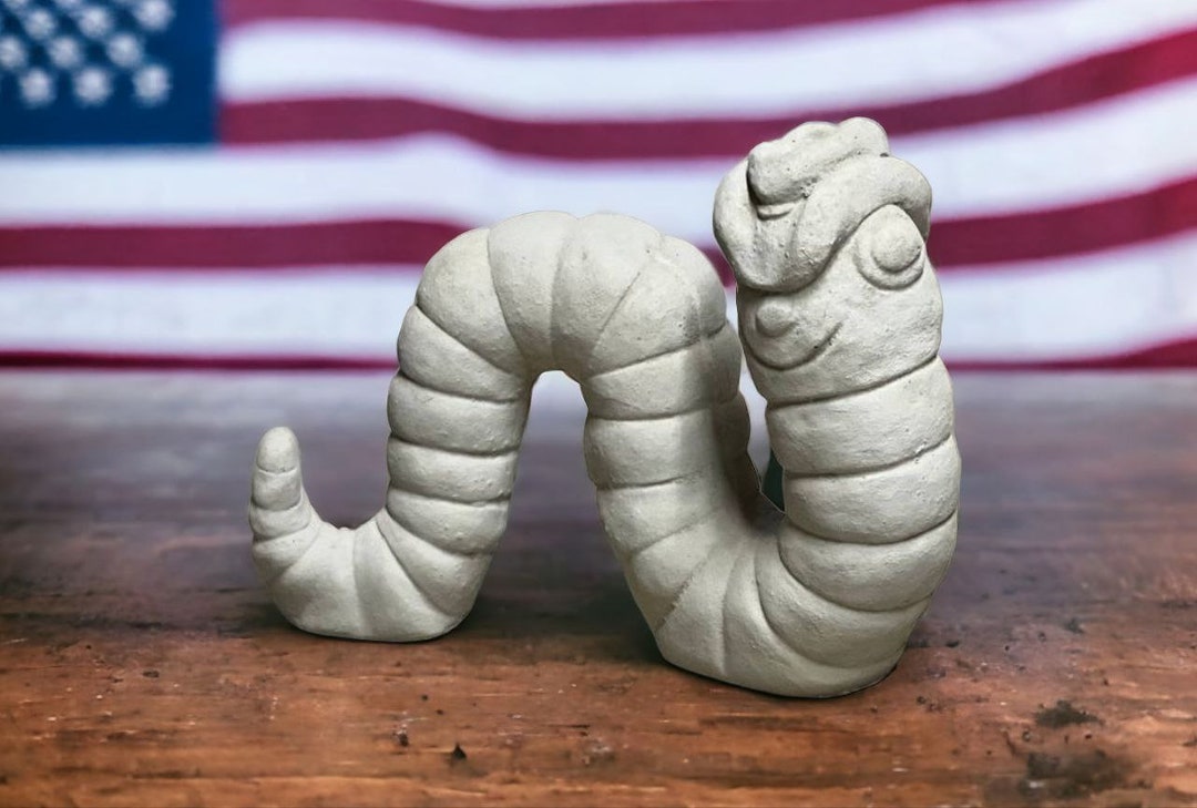 Cowboy Worm Yard Statue Stone Caterpillar Figurine Concrete Worm in Hat ...