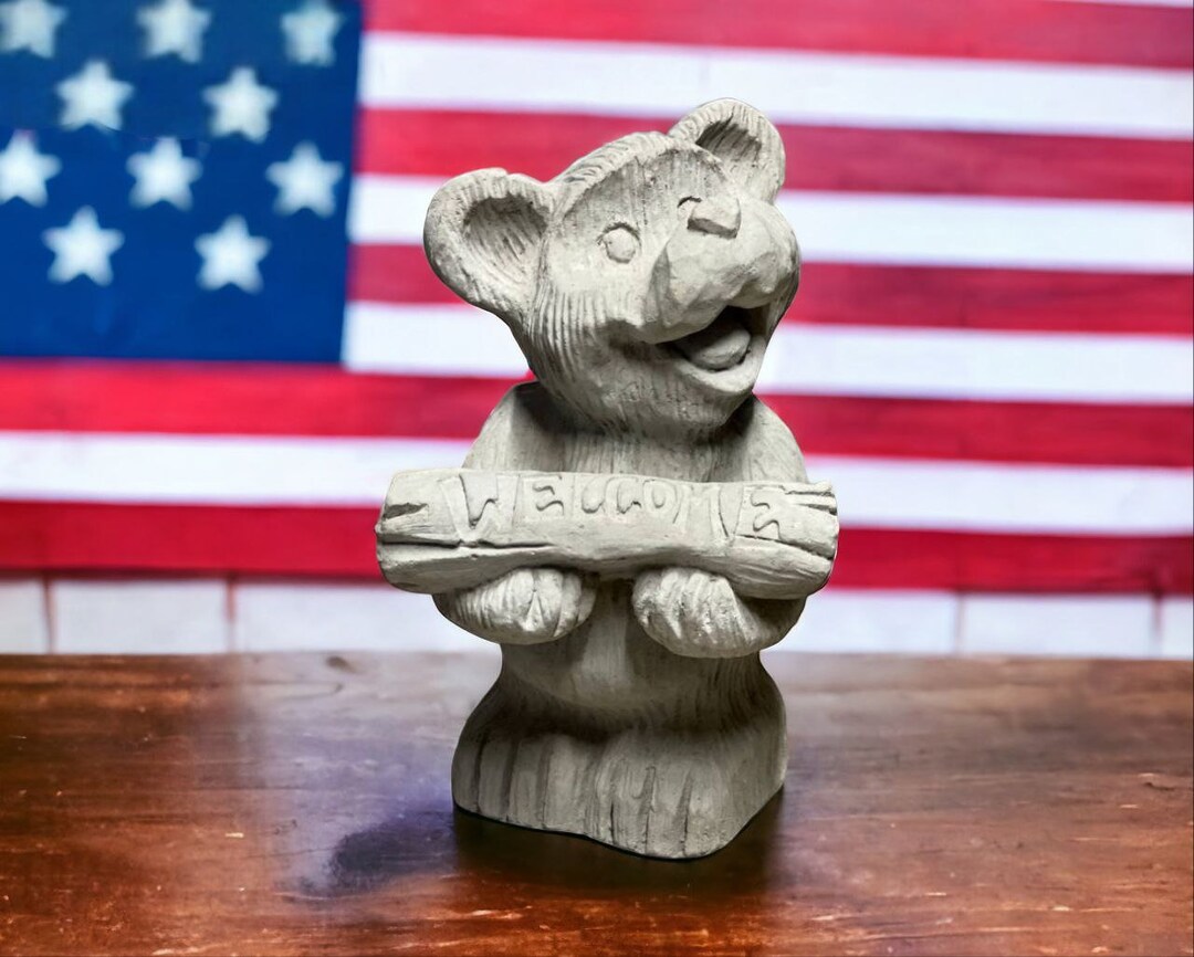 Welcome Bear Figure Concrete Welcome Statue Outdoor Bear Sculpture in ...