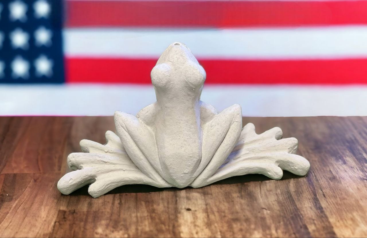 Massive Frog Figure Concrete Spitting Frog Statue Outdoor Garden Large ...