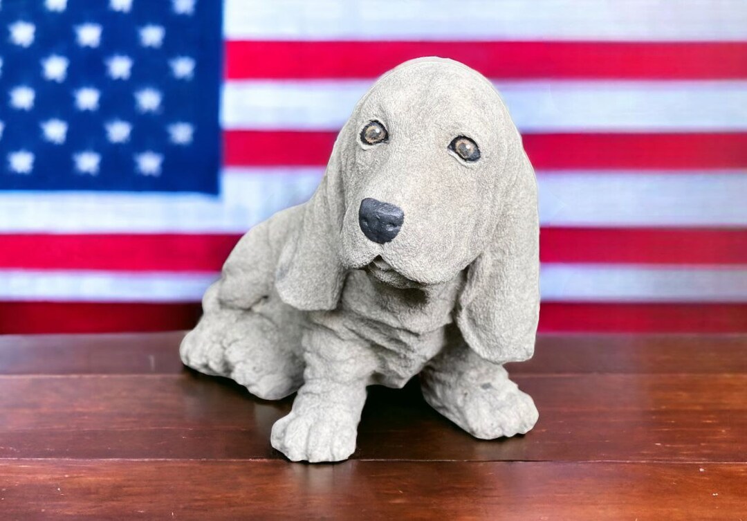 Sitting Basset Dog Figure Concrete Basset Statue Outdoor Dog Memorial ...