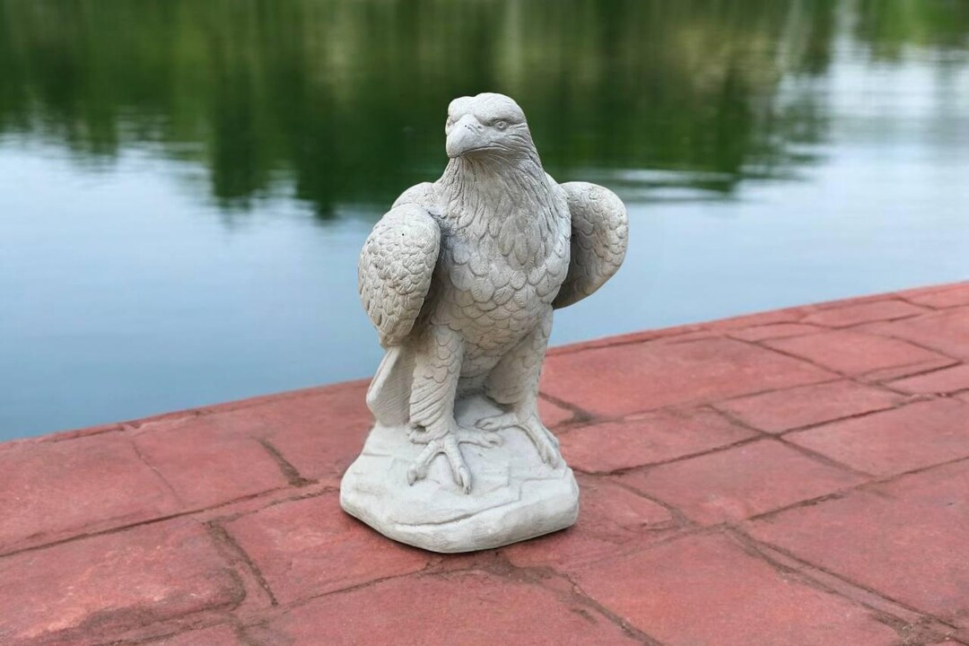 Massive Eagle Figure Concrete Eagle Bird Figurine Guardian Eagle Bird ...