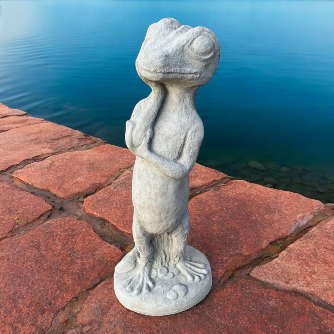 Standing Gecko Figurine Cement Wild Animal Statue Outdoor Garden Art ...