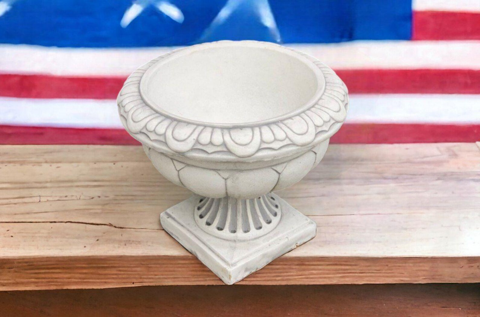 Ribbed Urn Radiance Pot Figure Concrete Planter Sculpture Large Urn ...