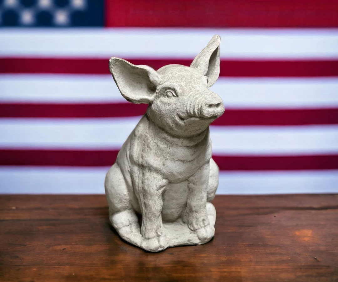 Wilbur Pig Statue Concrete Pig Figure Outdoor Farm Decoration Made in ...
