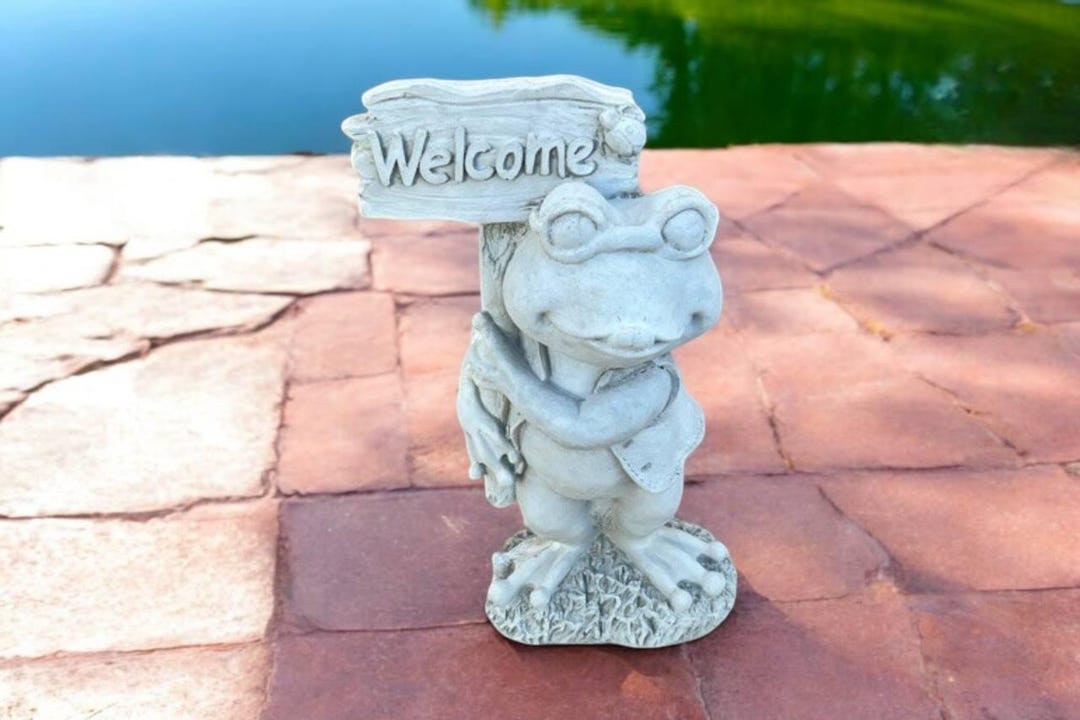 Standing Frog Holding Welcome Sign Toad Figurine Entrance Statue Front ...