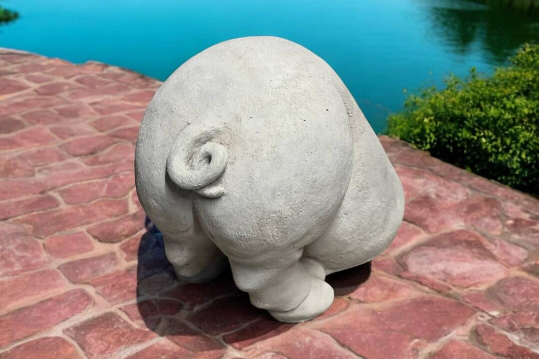 Farmhouse Pig Stone Statue Concrete Piglet Garden Sculpture Digging Pig ...