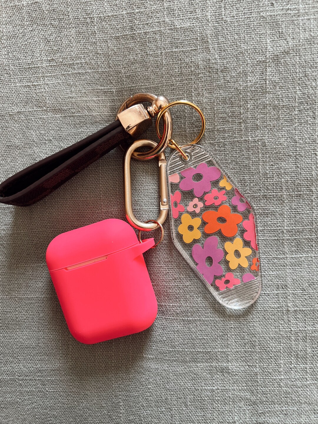 Retro Flower Keychain - Etsy