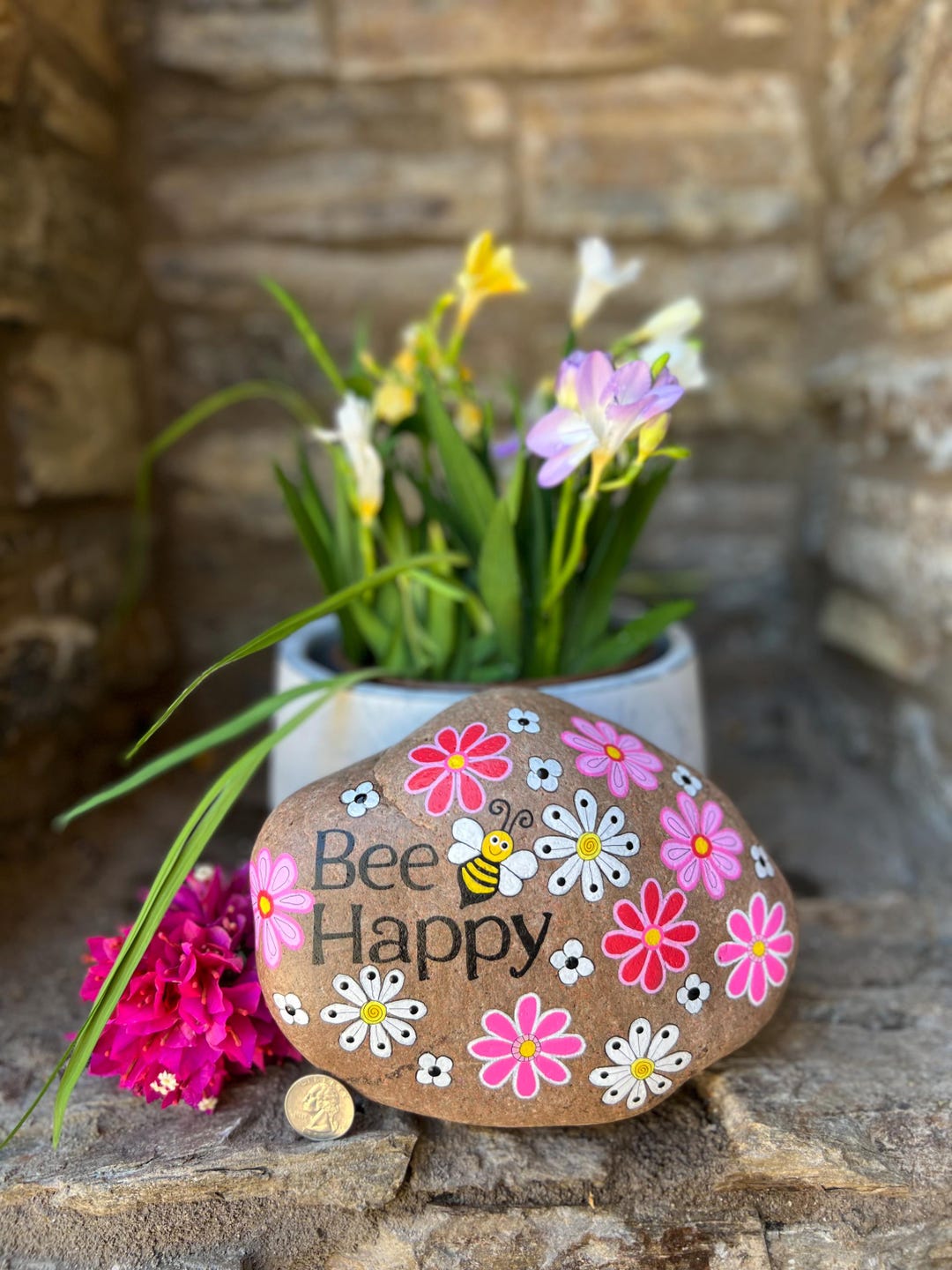 Garden Stone Bee Happy. Cute Bee Rock. Perfect for Outdoor Planters or ...