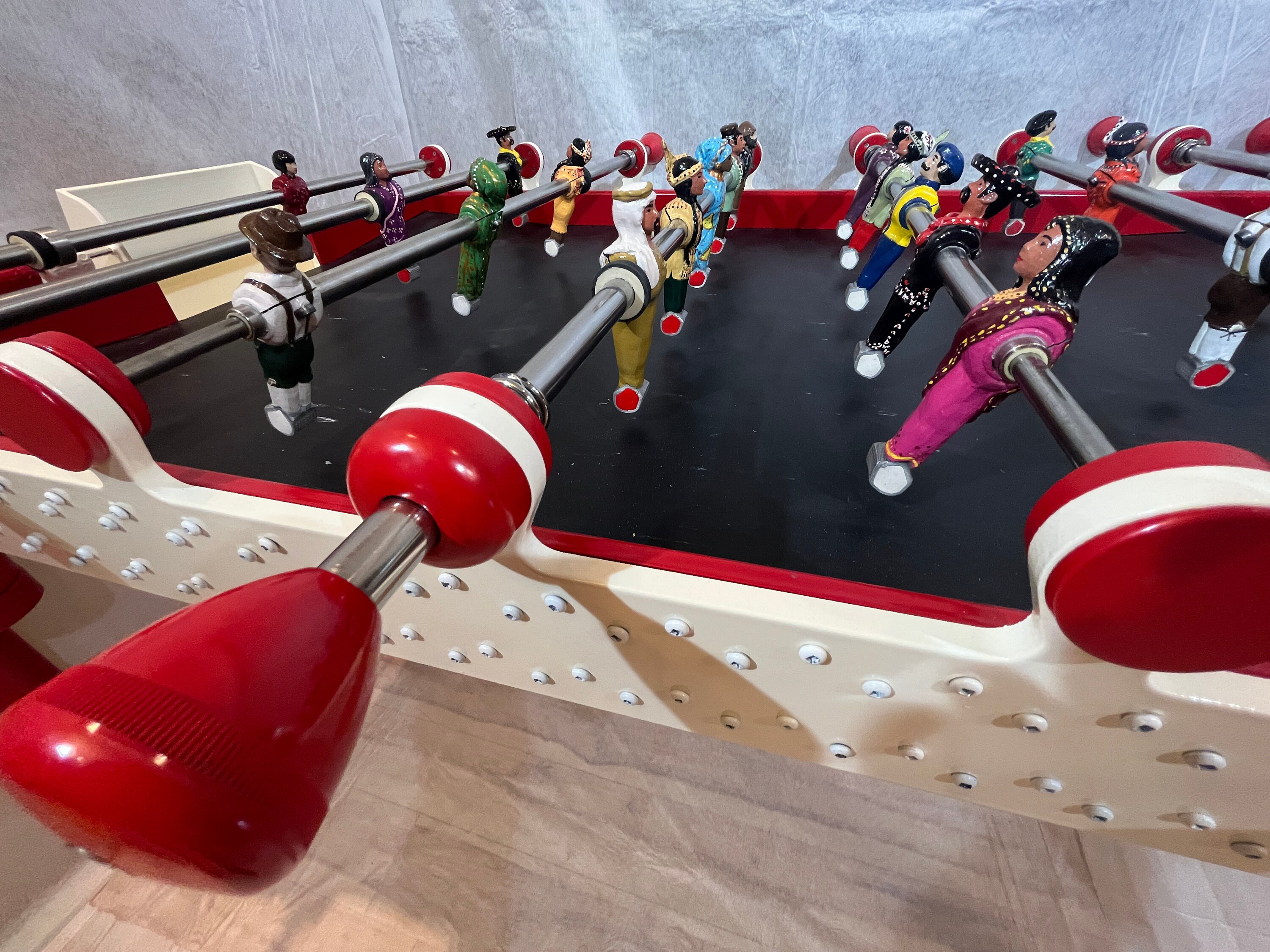 UNIQUE FOOSBALL TABLE - Etsy Canada
