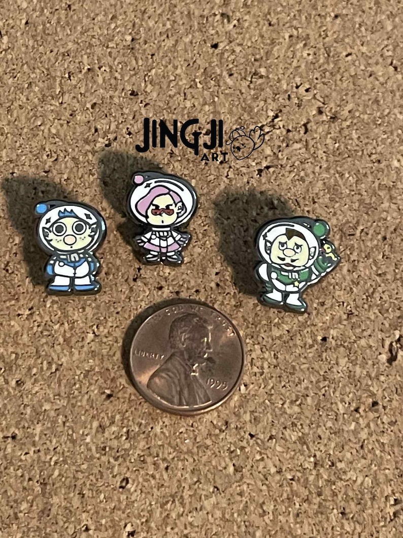 Mini Space Captain Pins - Etsy