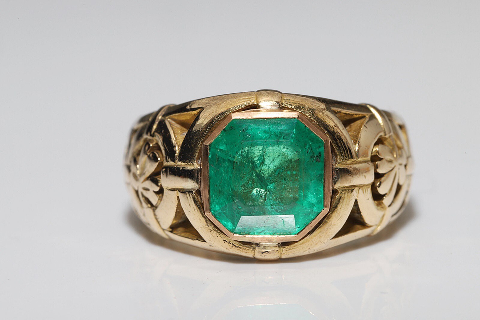 Vintage Circa 1970s 18k Gold Natural Radiant Cut Emerald Solitaire Ring ...