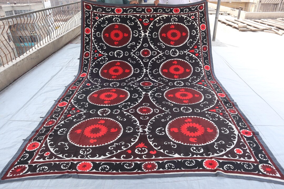 Large Suzani Bed Throw 8x12 Ft Beautiful Black Suzani Bedspread ...