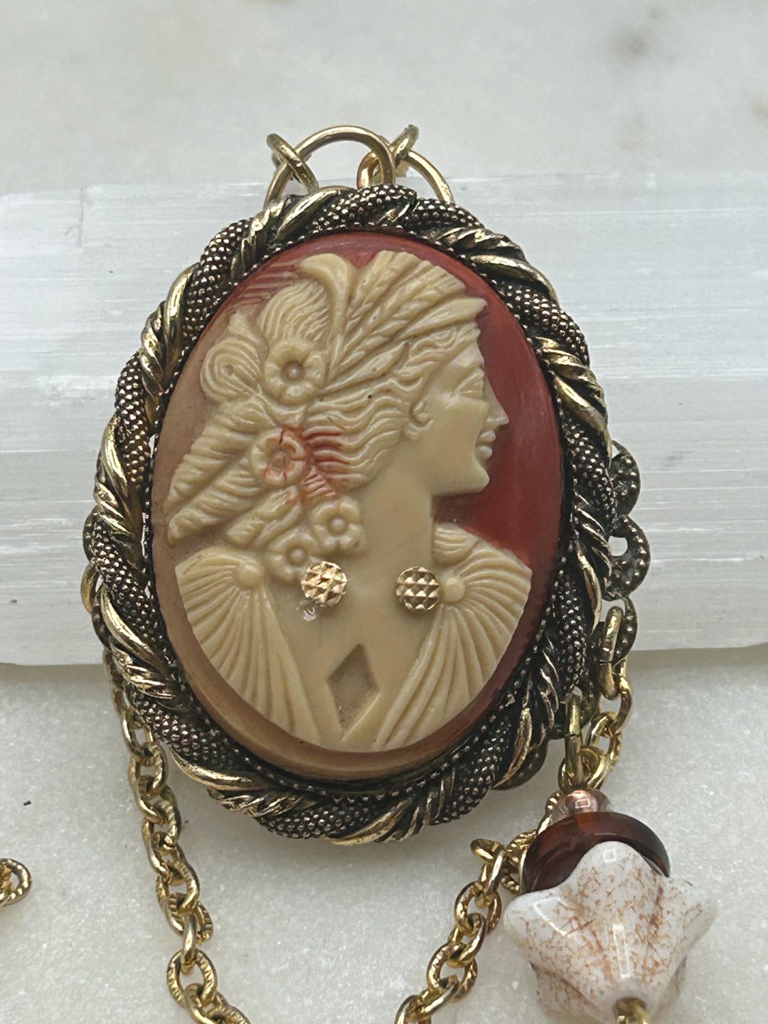 Vintage Cameo Glass and Resin Gold Frame Chain Swag Necklace - Etsy