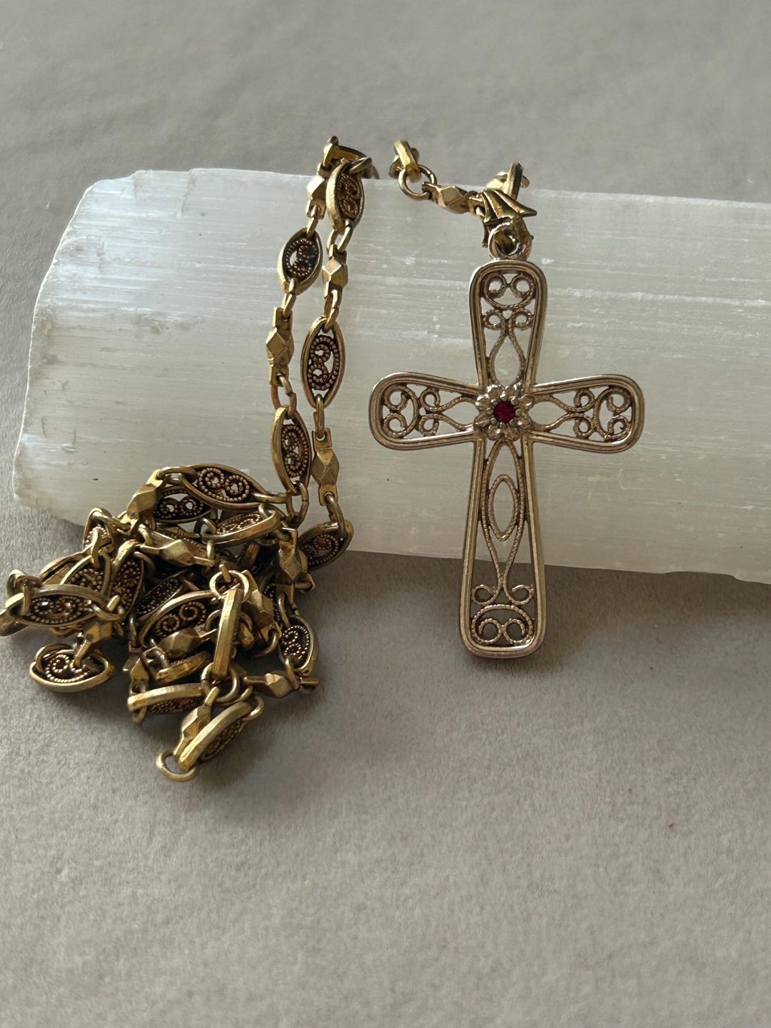 Vintage Scrollwork Filigree Gold Religious Christian Cross Pendant on ...