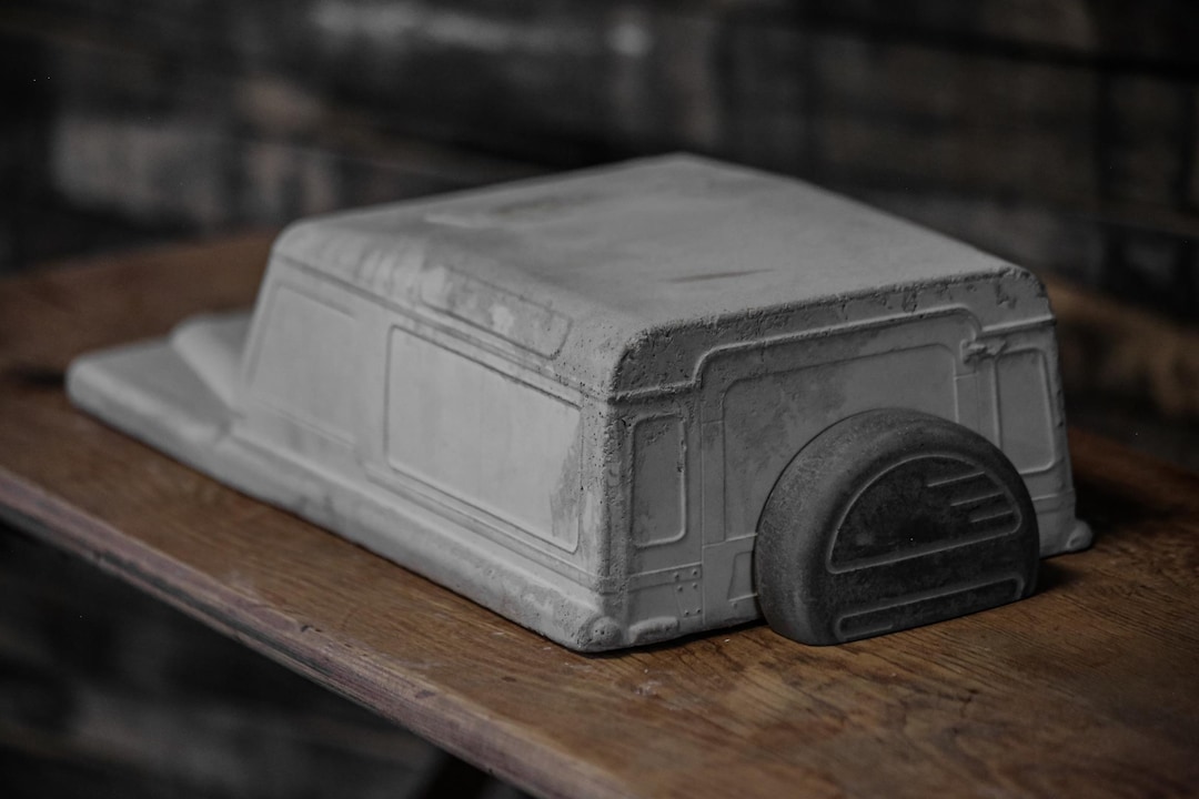 Land Rover Defender 90 "camel Trophy Deep Water" Inspired Sculpture ...