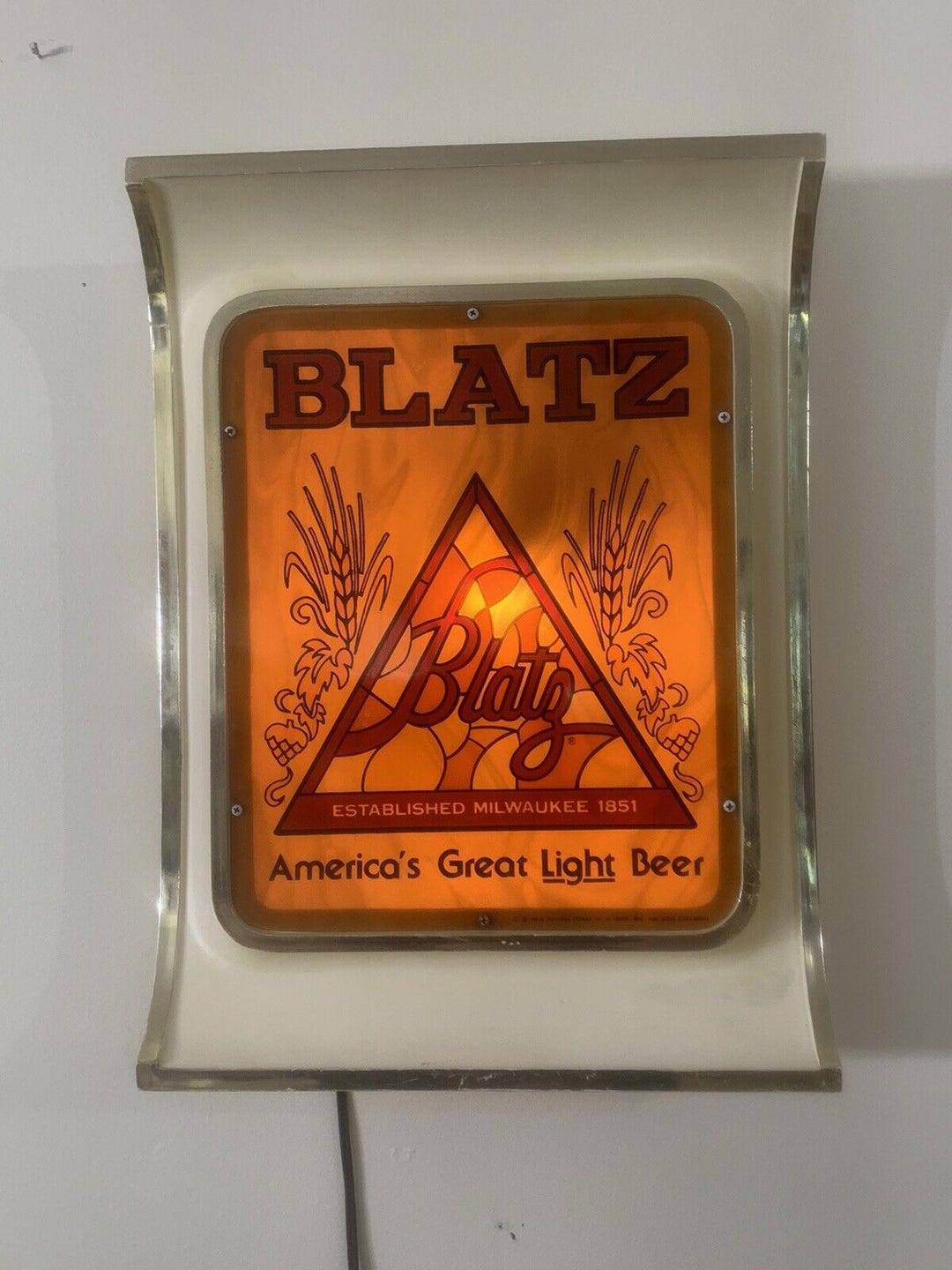 BLATZ Lighted Beer Sign Great Working Condition Established Milwaukee ...
