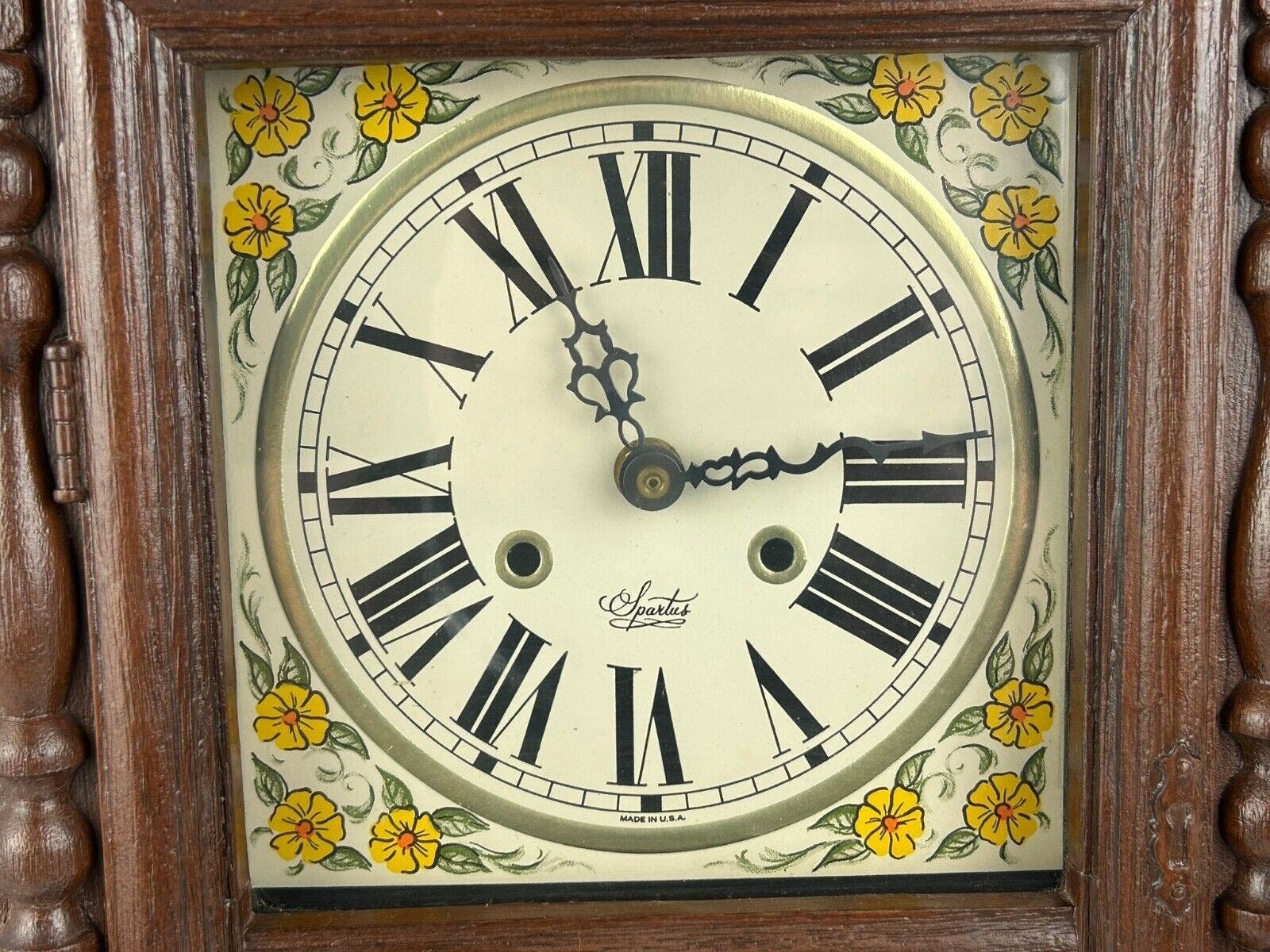 Vintage Spartus Electric Pendulum 20 Mantel Shelf Desk Clock Molded ...