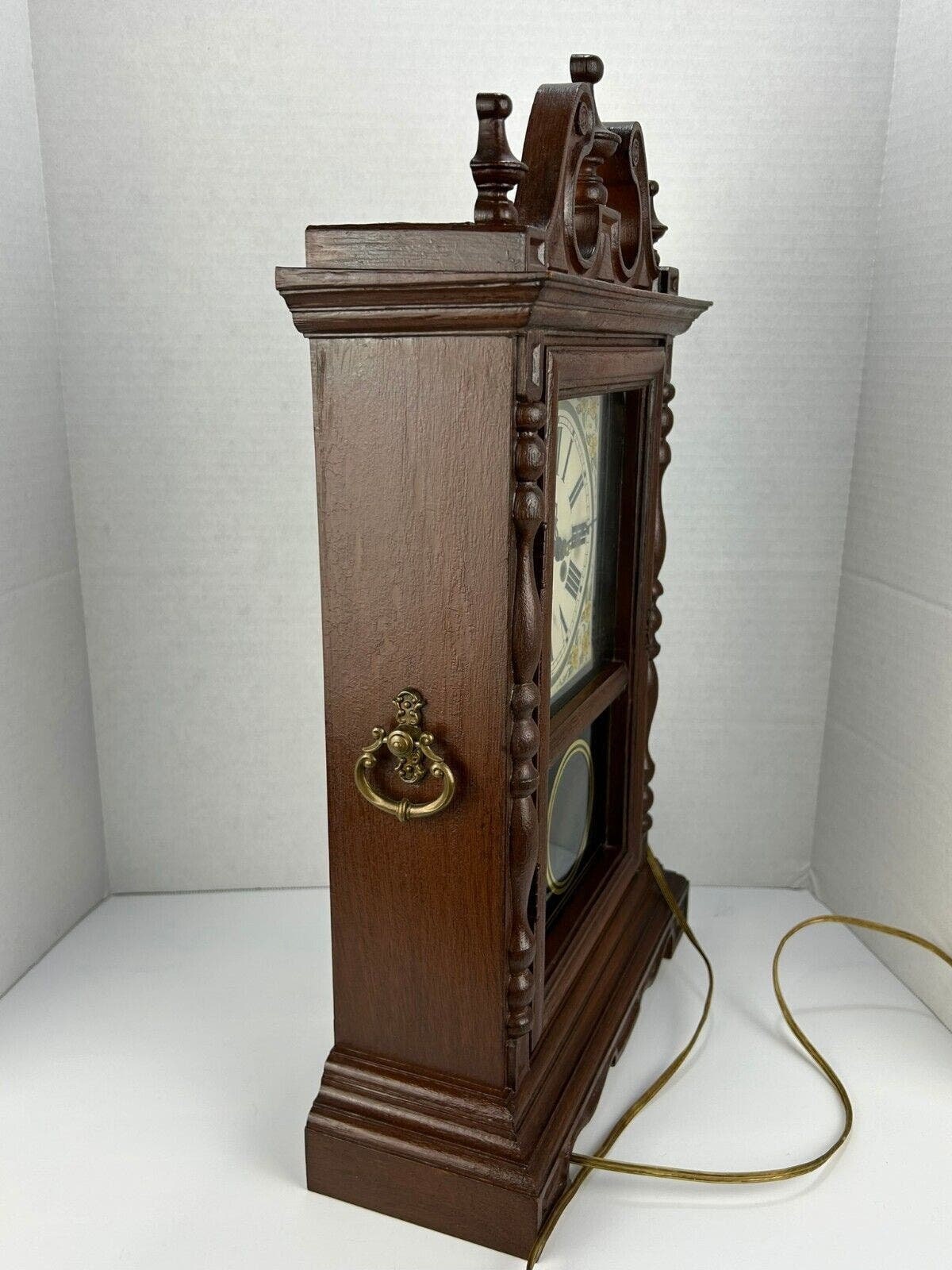 Vintage Spartus Electric Pendulum 20 Mantel Shelf Desk Clock Molded ...
