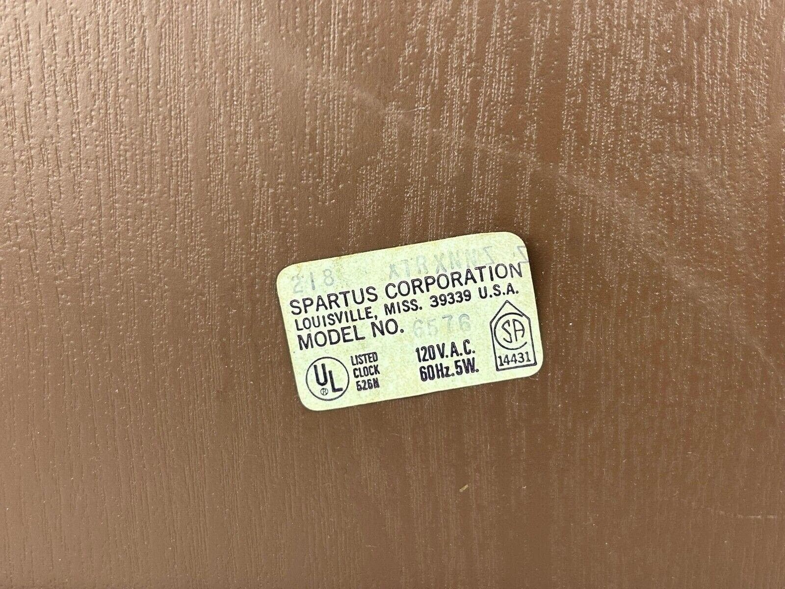 Vintage Spartus Electric Pendulum 20 Mantel Shelf Desk Clock Molded ...