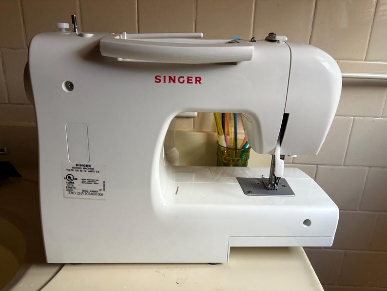 Singer Simple 3337 Sewing Machine, Great First Time Sewing Machine Free ...