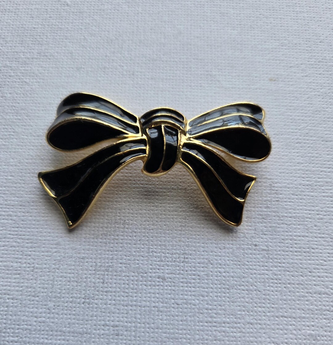 Vintage Black and Goldtone Bow Brooch/ Lapel Pin. - Etsy