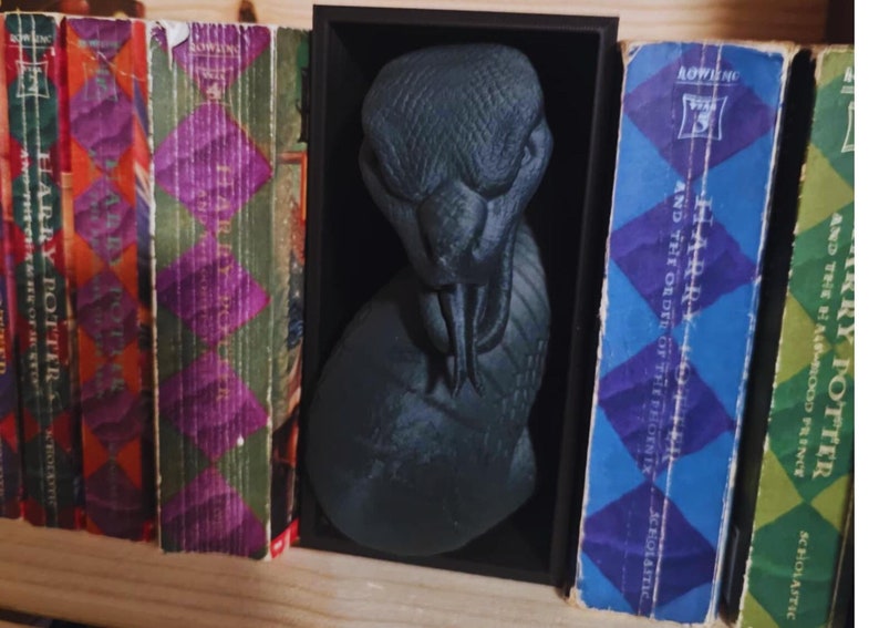 3D Printed Snake Book Nook - Etsy