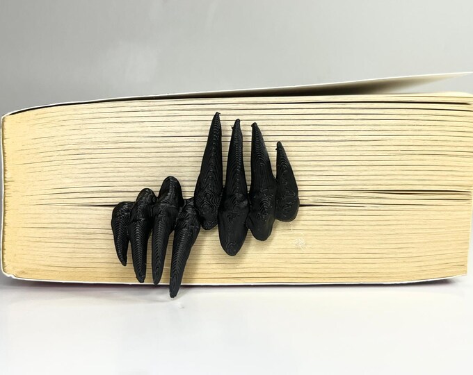 Scary Claw Book Mark, Creepy Devil Hand Book Mark, Demon Claw Book Mark ...