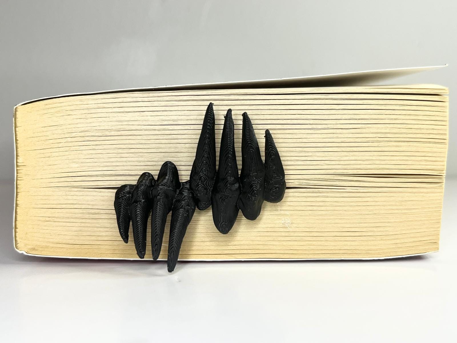 Scary Claw Book Mark, Creepy Devil Hand Book Mark, Demon Claw Book Mark ...