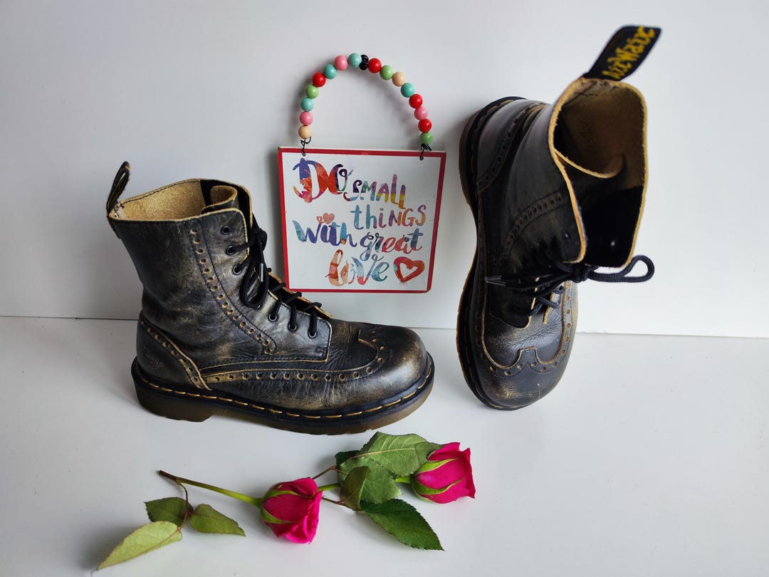 Dr Martens 1460 8 Hole 3A36 Brogue England Vintage Boots UK6 EU39 US8 ...