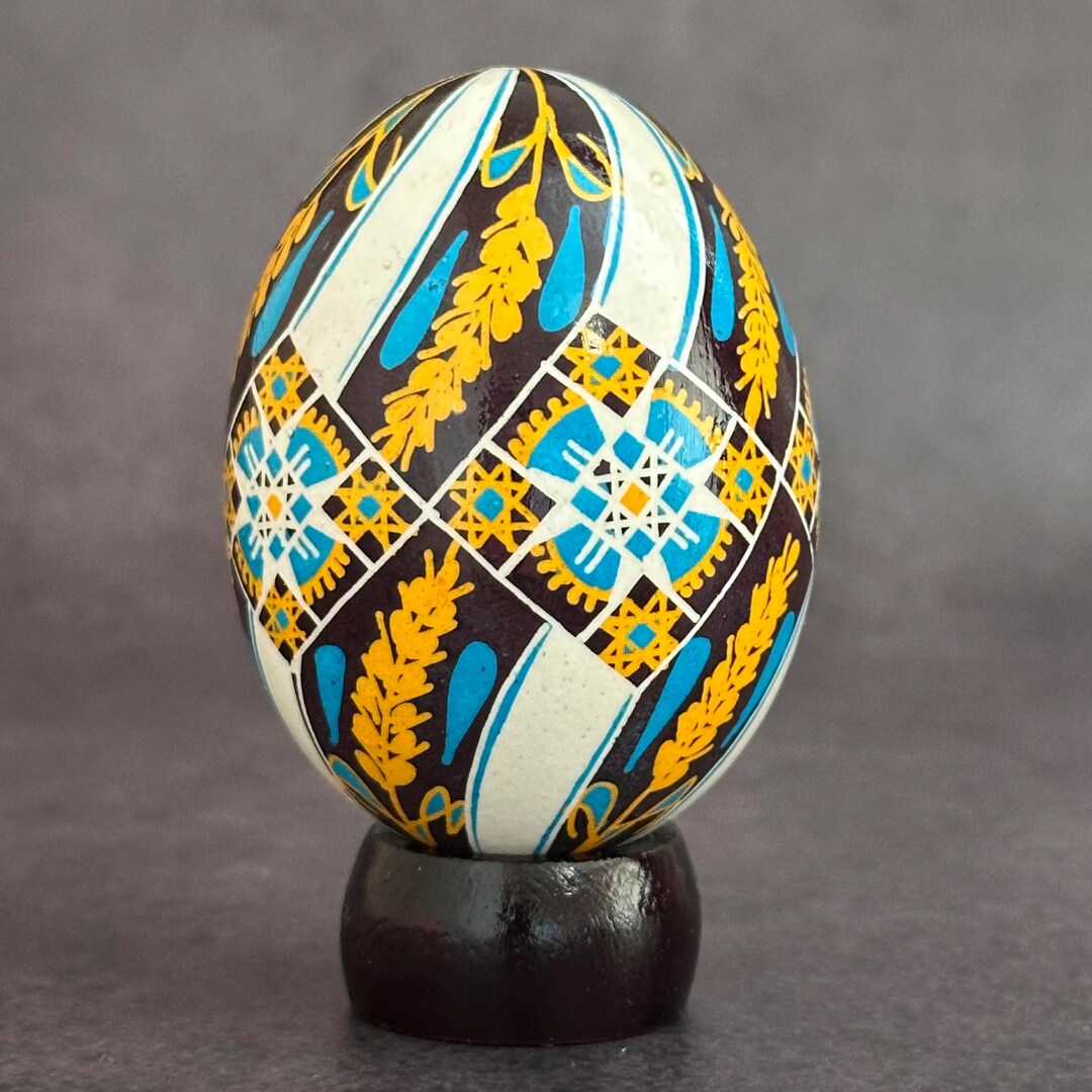 Real Ukrainian Pysanky.chicken Hand Made Hutsul Pysanka. Easter Eggs ...