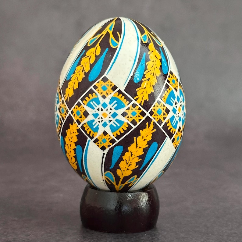 Real Ukrainian Pysanky.chicken Hand Made Hutsul Pysanka. Easter Eggs ...