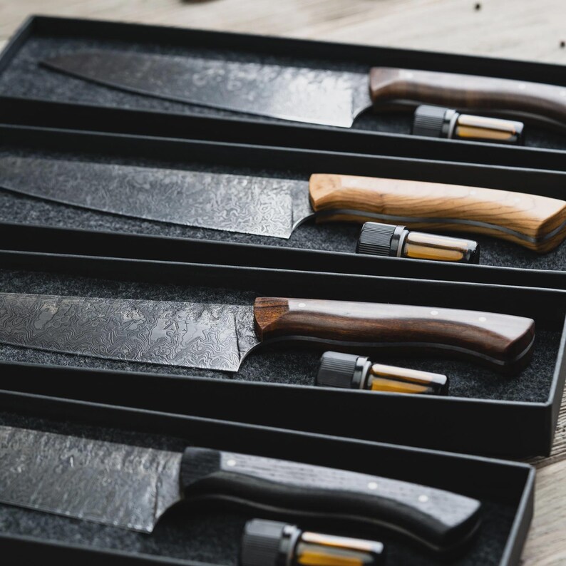 HAND FORGED Knife • Damascus Steel • Long Lasting Durable Edge ...