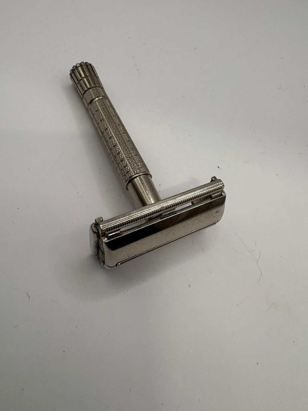 Vintage Gillette 1950s Metal Silver Tone Twist Open Safety Razor Flare ...