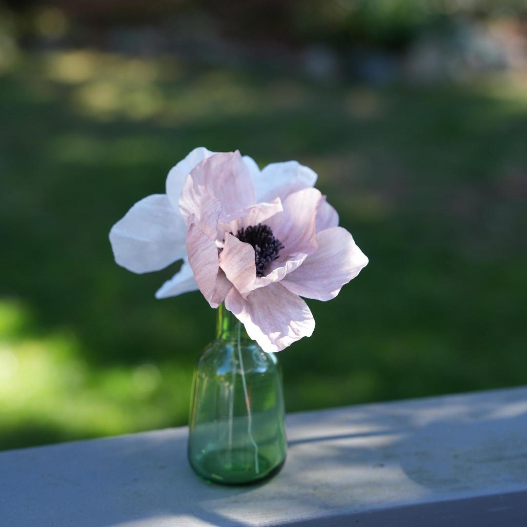 Wafer Paper Anemone Flower for Cake Decoration, Wedding Cake Topper ...