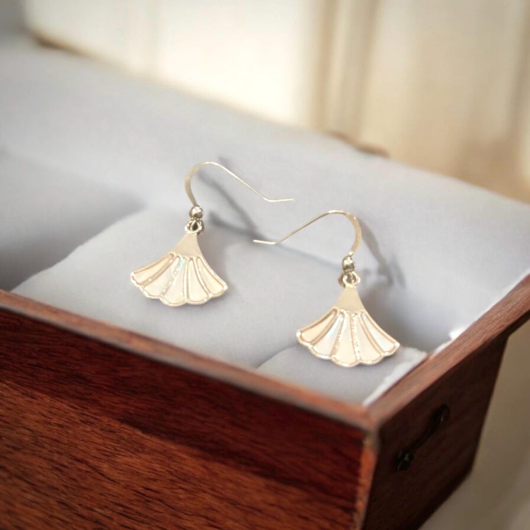 Fan Shells on Sterling Silver Hooks,bridal,wedding, Bridesmaid,mop Fan ...