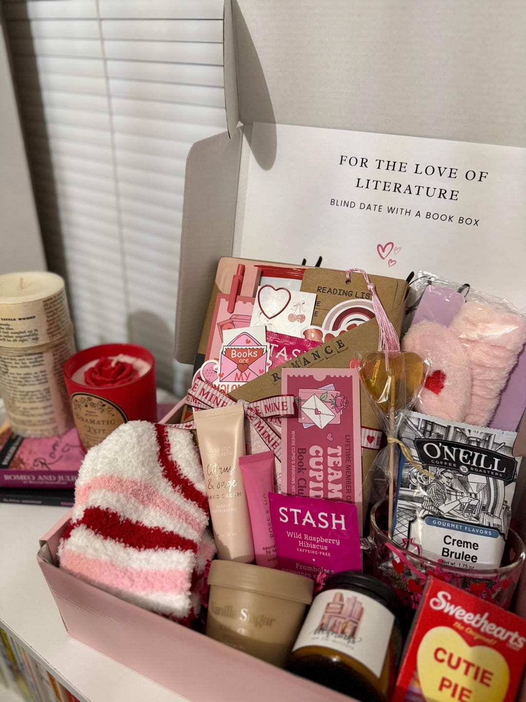 Blind Date With a Book Box- Valentines Day Edition - Etsy