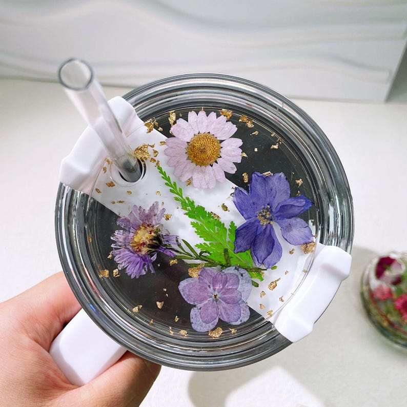 Dried Flowers Stanley Nameplate | Multicolour Dried Flowers Topper for ...