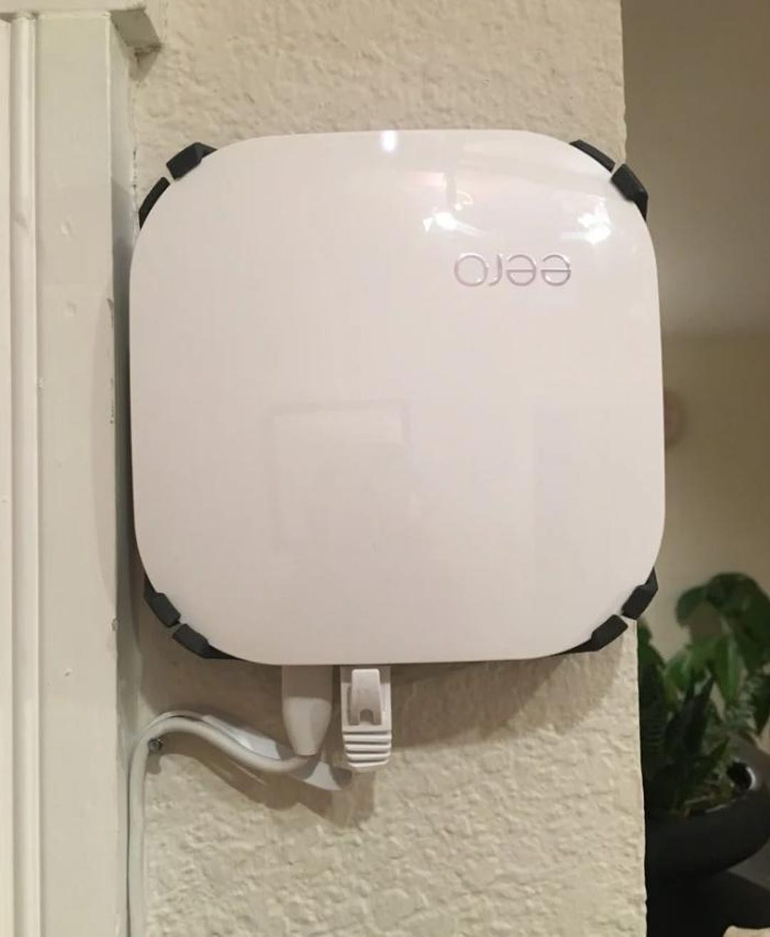 Eero 1st & 2nd Gen Wifi Router Mount | Easy Installation | Secure - Etsy