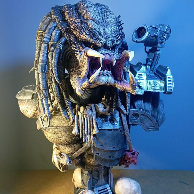 Large Predator Statue - Etsy Canada