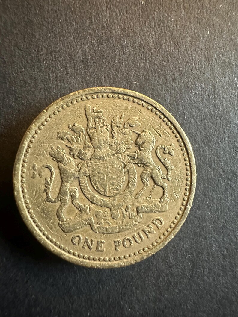 Rare 1983 One Pound Coin UK - Upside Down 'decus Et Tutamen' Error Coin ...
