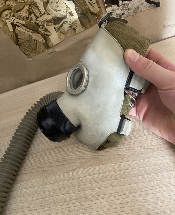 Soviet USSR military vintage protection gas mask DP-6… - Gem