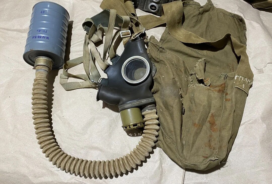 Very Rare Soviet USSR Military Vintage Protection Gas Mask GP-4U 1956 Size 1 GP4U Gp 4U Filter ...