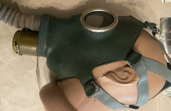 Rare USSR Military Vintage Soviet protection gas mask… - Gem