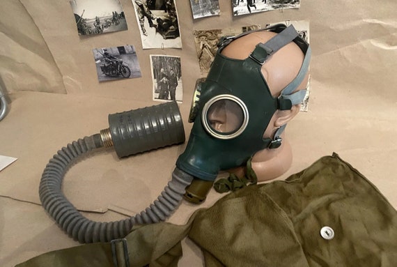 Rare USSR Military Vintage Soviet protection gas mask… - Gem