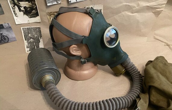 Rare USSR Military Vintage Soviet protection gas mask… - Gem