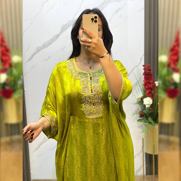 Exquisite Moroccan Kaftans and Dresses: Authentic Takchitas, Bridal ...
