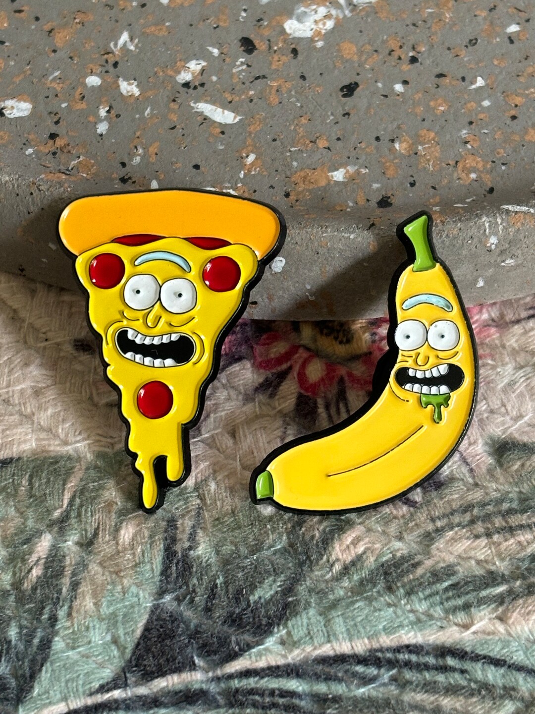 Pins Pins Pin / Rick / Banana / Pizza / Face / Tv Series / Cartoon ...